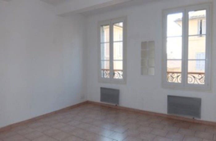 Centre Ville, Aix-en-Provence : Appartement 1 pièce à louer