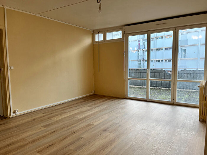 Appartement à vendre - Saint-Jean-de-la-Ruelle, Gambetta, Madeleine, Dix Arpents, Clos Neuf - 3 pièces - 2 chambres