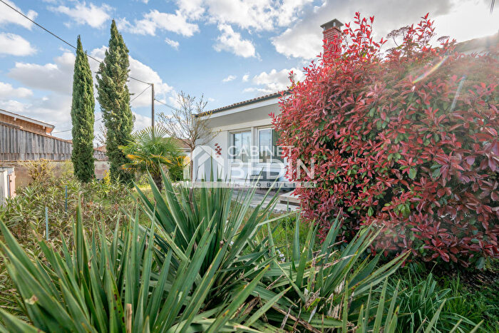 Maison à vendre - Saint-Médard-en-Jalles, Centre-ville - 4 pièces - 3 chambres