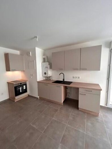 Appartement à louer - Marseille e , La Joliette - 2 pièces - 1 chambre