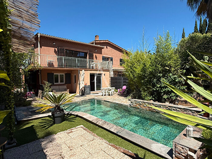 La Crau, La Moutonne, La Giavy, Les Vannes : Maison 10 pièces à vendre