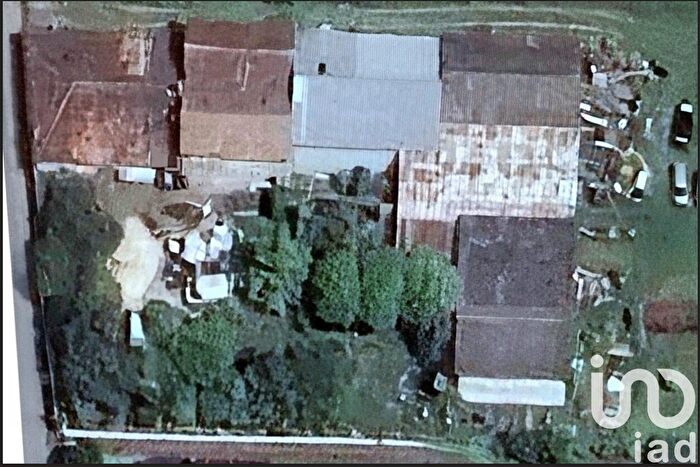 Maison à vendre - Saint-Jean-dAngély - 5 pièces - 3 chambres