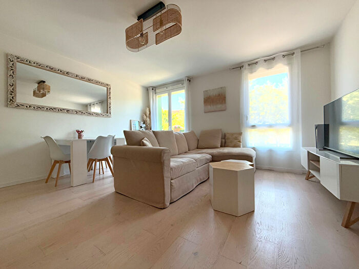 Appartement à vendre - Bois-dArcy, Les Langots, La Croix Bonnet, Forêt Domaniale - 3 pièces - 2 chambres