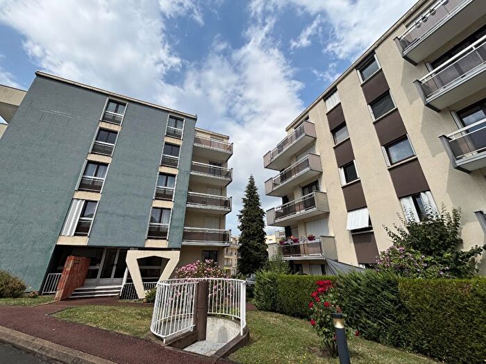 Appartement à louer - Saint-Cyr-lécole, Gérard Philippe - 1 pièce