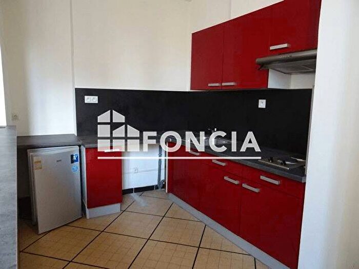 Appartement à louer - Arènes, Nîmes - 1 pièce