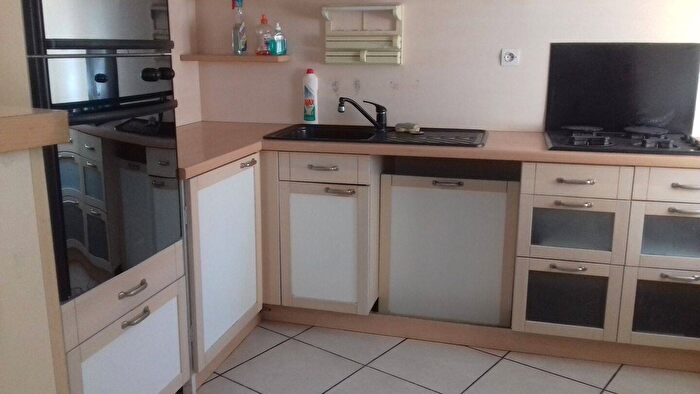 Ancien Hôpital, Béziers : Appartement 4 pièces à louer