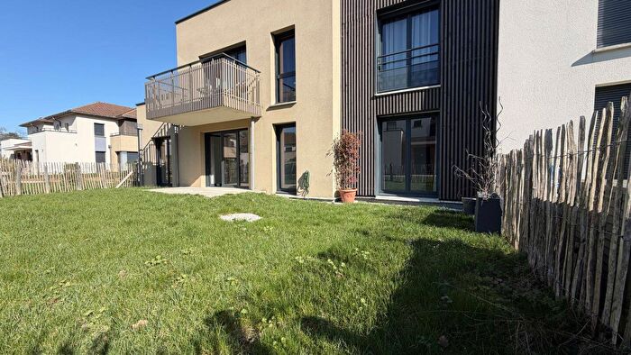 Appartement à louer - Chateau, Le Mesnil-Saint-Denis - 5 pièces - 3 chambres