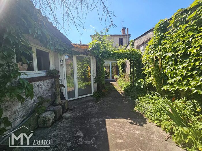 Maison à vendre - Sainte-Foy-la-Grande - 4 pièces - 3 chambres