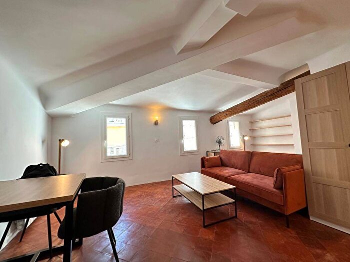 Appartement 1 pièce à louer - Centre Ville, Aix-en-Provence
