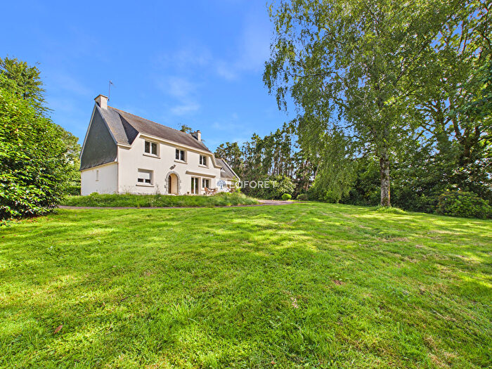 Maison 9 pièces à vendre - Pleyben