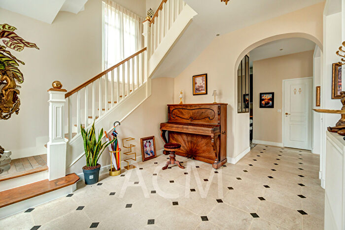 Maison 8 pièces à Maisons-Laffitte, Centre-ville, à vendre