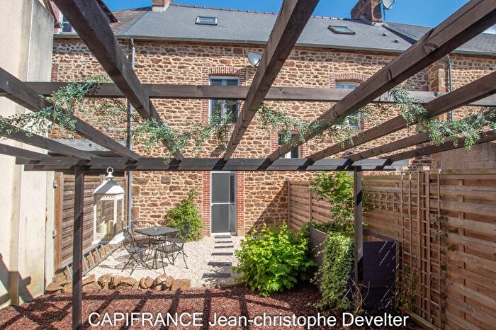 Saint-Fraimbault : Maison 3 pièces à vendre