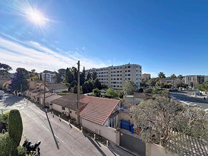 Appartement à vendre - Le Cannet, Rocheville, Colombier, Campelières - 2 pièces - 1 chambre