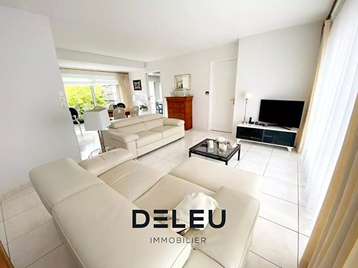 Maison à vendre - Wasquehal, Centre-ville, Pharos, Site Saint-Nicolas - 4 pièces - 3 chambres