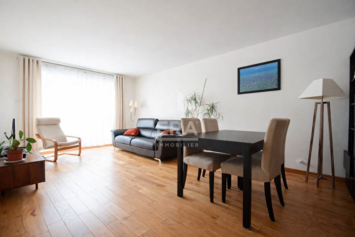 Appartement à vendre - Issy-les-Moulineaux, Les Iles, La Ferme - 3 pièces - 2 chambres