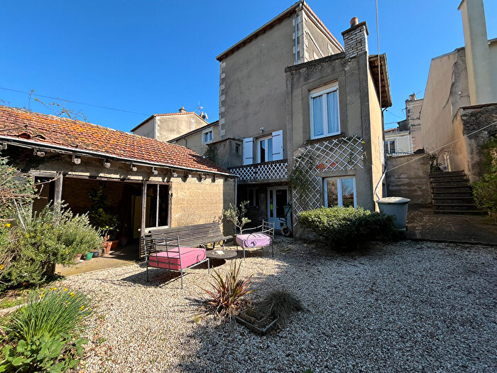 Maison à vendre - Poitiers, Centre-ville - 6 pièces - 5 chambres