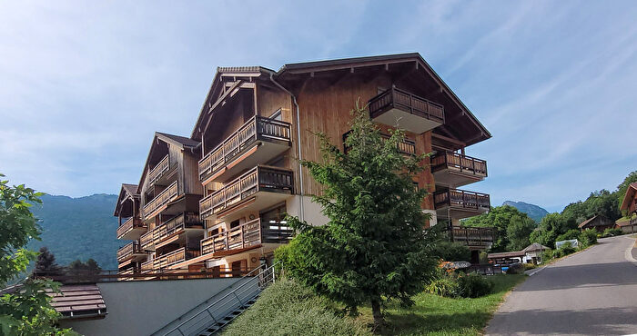 Appartement à vendre - Saint-Jean-de-Sixt - 4 pièces - 3 chambres