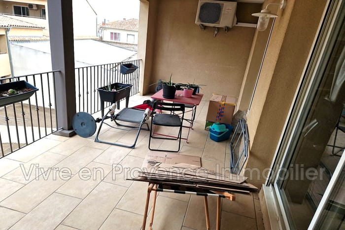 Morières-lès-Avignon : Appartement 3 pièces à louer