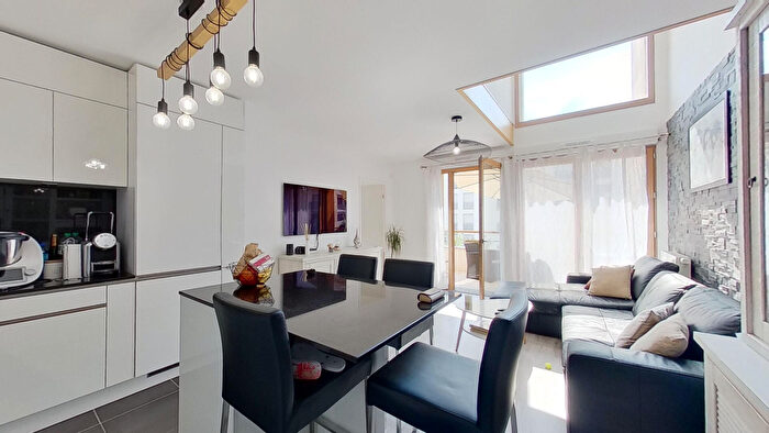 Appartement à louer - Meudon, Meudon la Forêt - 4 pièces - 3 chambres