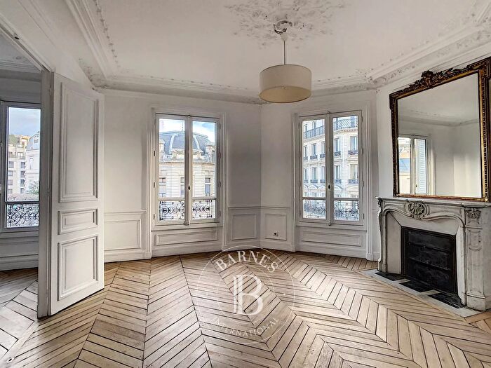 Appartement 4 pièces à Levallois-Perret, Centre-ville, à louer