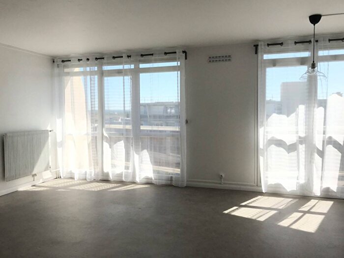 Aqueduc Nord, Plaisir : Appartement 2 pièces à louer