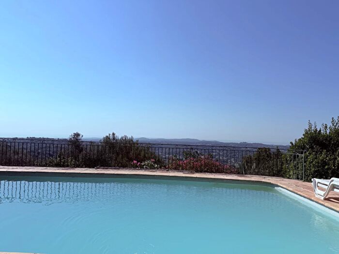 Maison 5 pièces à vendre - Châteauneuf-Grasse