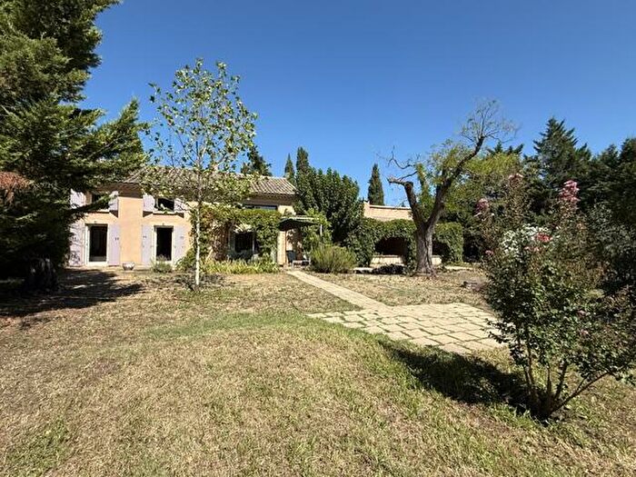 Maison 8 pièces à Lagnes, à vendre