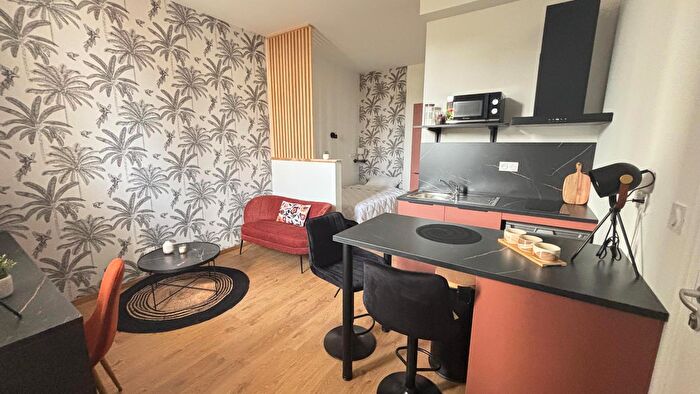 Appartement à louer - Clermont-Ferrand, Saint-Jacques - 1 pièce