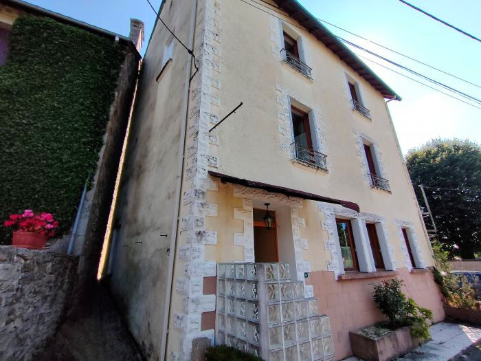Maison à vendre - Saint-Étienne-aux-Clos - 5 pièces - 4 chambres