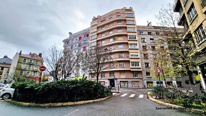 Appartement à vendre - Grenoble, Championnet - 3 pièces - 2 chambres