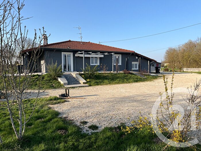 Maison à vendre - Saint-Martin-le-Châtel - 5 pièces - 4 chambres