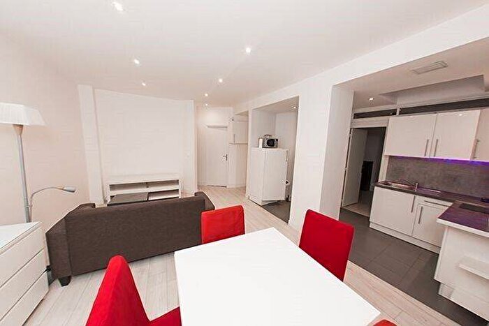 Appartement 3 pièces à louer - Hôtel de Ville-Planchette, Levallois-Perret