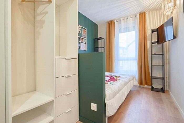 Appartement 1 pièce à Centre Ville, Reims, à louer