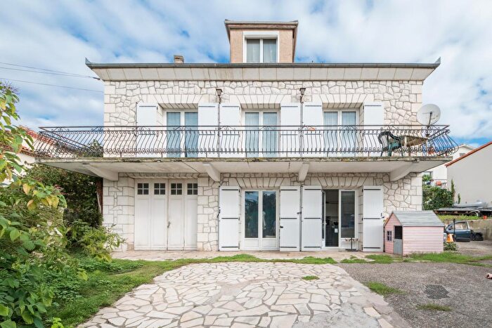 Maison à vendre - LUnion - 8 pièces - 6 chambres