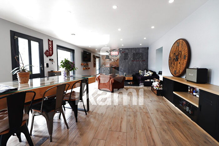 Maison à vendre - Bougé-Chambalud - 8 pièces - 4 chambres