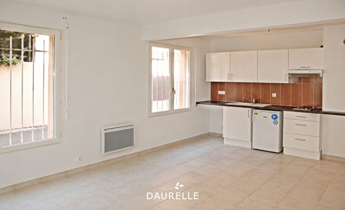 Châteaurenard, Centre-ville - Appartement 2 pièces à vendre