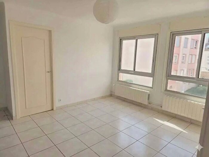 Appartement 2 pièces à Clemenceau, Dijon, à louer
