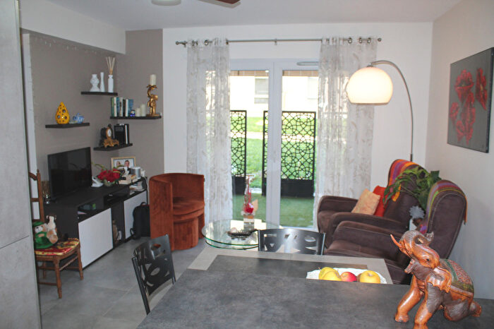 Appartement à vendre - Ceyzériat - 3 pièces - 2 chambres