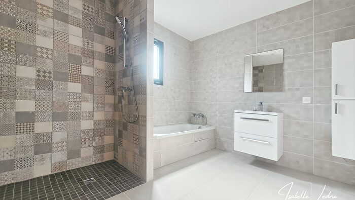 Maison à vendre - Issé - 5 pièces - 4 chambres