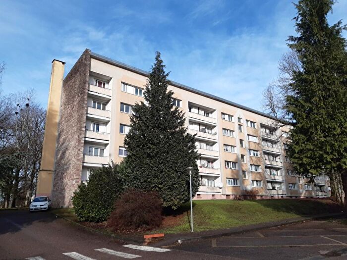 Appartement à louer - Luxeuil-les-Bains - 4 pièces - 3 chambres