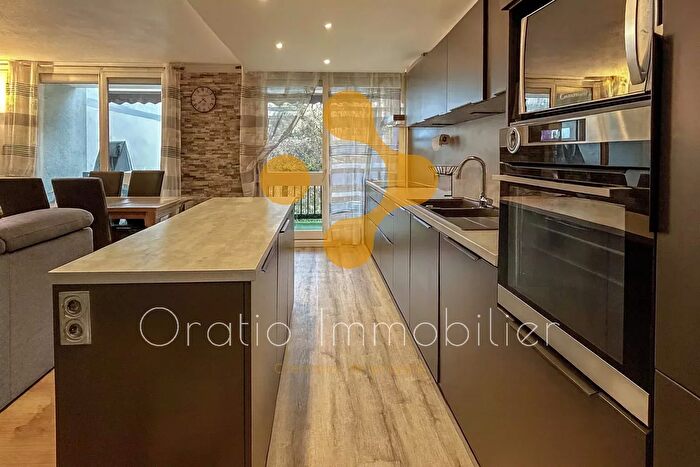 Appartement à vendre - Rumilly, Les Collines, Nord - 4 pièces - 3 chambres