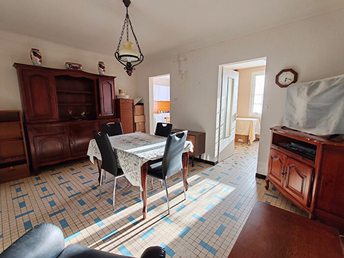 Maison à vendre - Saint-Urbain - 5 pièces - 3 chambres