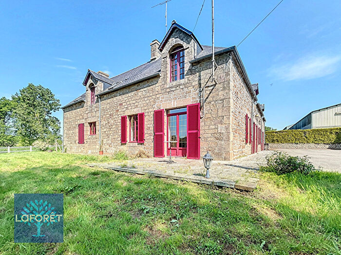 Maison à vendre - Louvigné-du-Désert - 7 pièces - 5 chambres