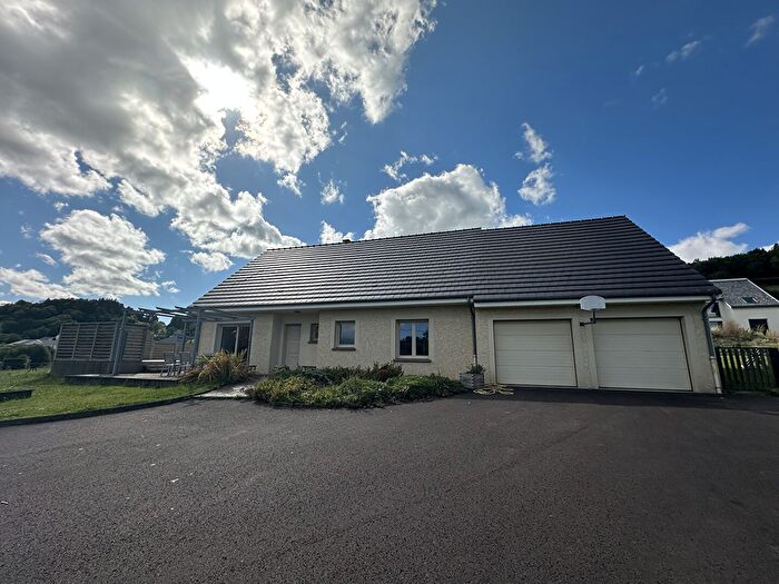 Maison à vendre - Saint-Bonnet-près-Orcival - 4 pièces - 3 chambres