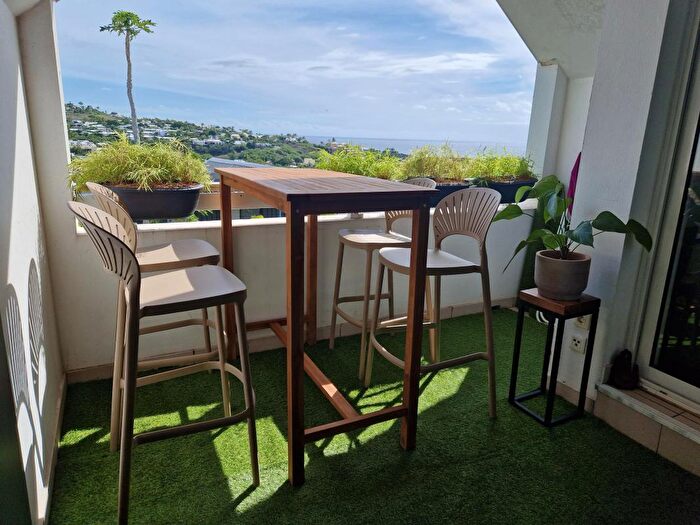 Appartement à louer - Saint-Paul, Saint-Gilles les Bains - 2 pièces - 1 chambre