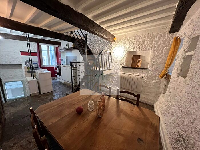 Maison à vendre - Villeneuve-de-Berg - 3 pièces - 1 chambre