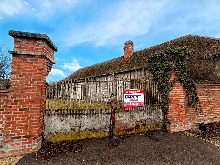 Maison à vendre - Voué - 8 pièces - 2 chambres