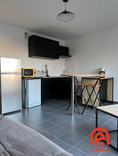 Appartement à louer - Meyzieu, Centre-ville - 1 pièce