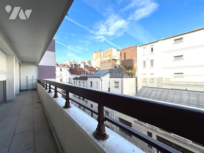 Appartement 3 pièces à Paris 15ème, Violet, Commerce, à vendre