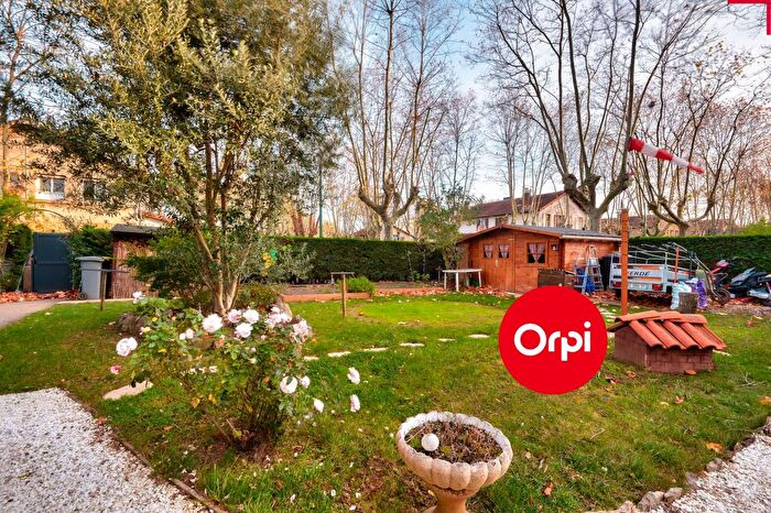 Maison à vendre - Saint-Priest, Berliet - 3 pièces - 2 chambres